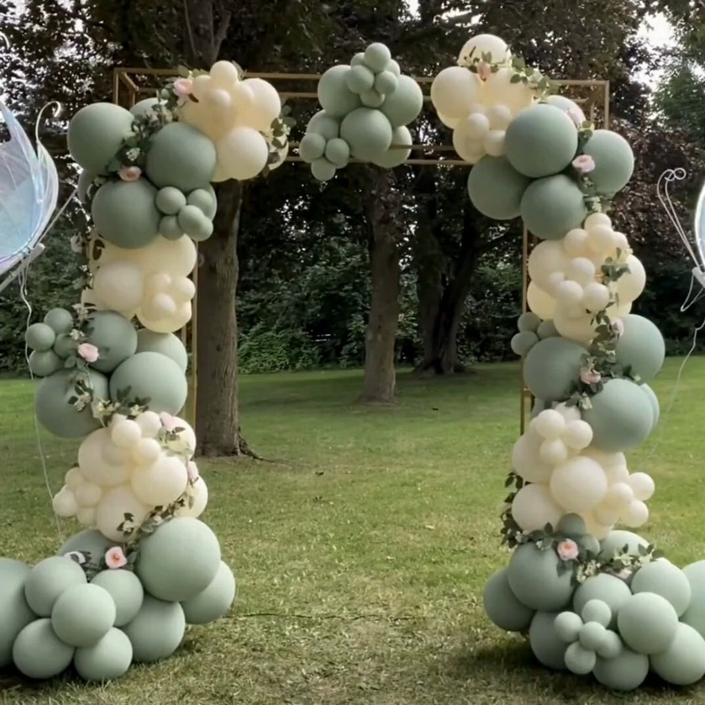 Create Magic With This Breathtaking Fairy-Tale Balloon Arch