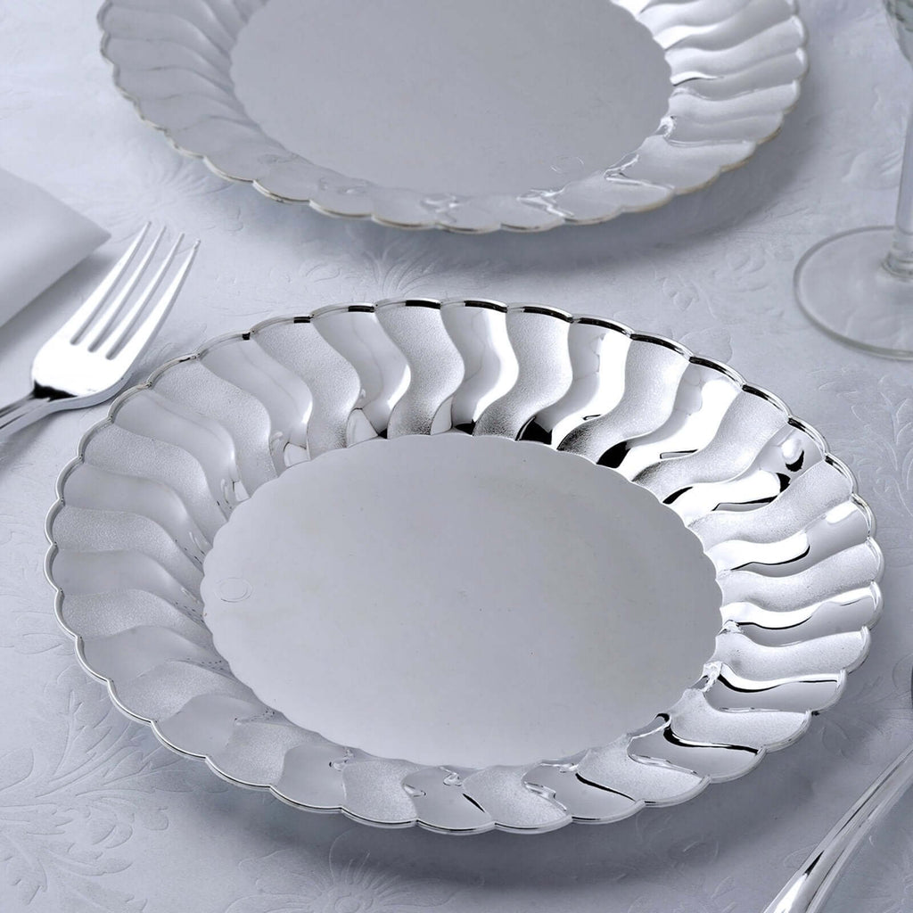 Plastic Dinner Plates 9" Silver Flared Rim | TableclothsFactory