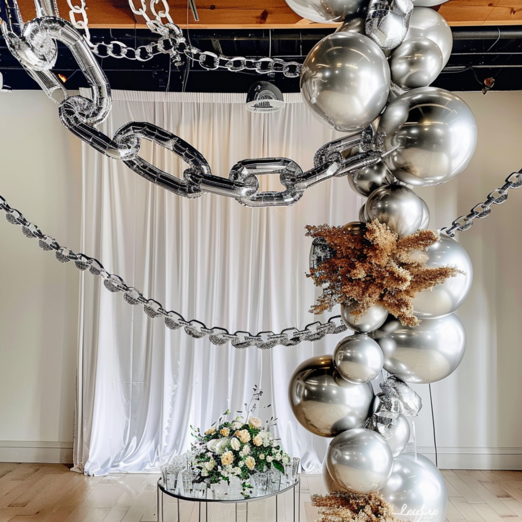 30-Pack Silver Chain Link Foil Balloon Garland | TableclothsFactory