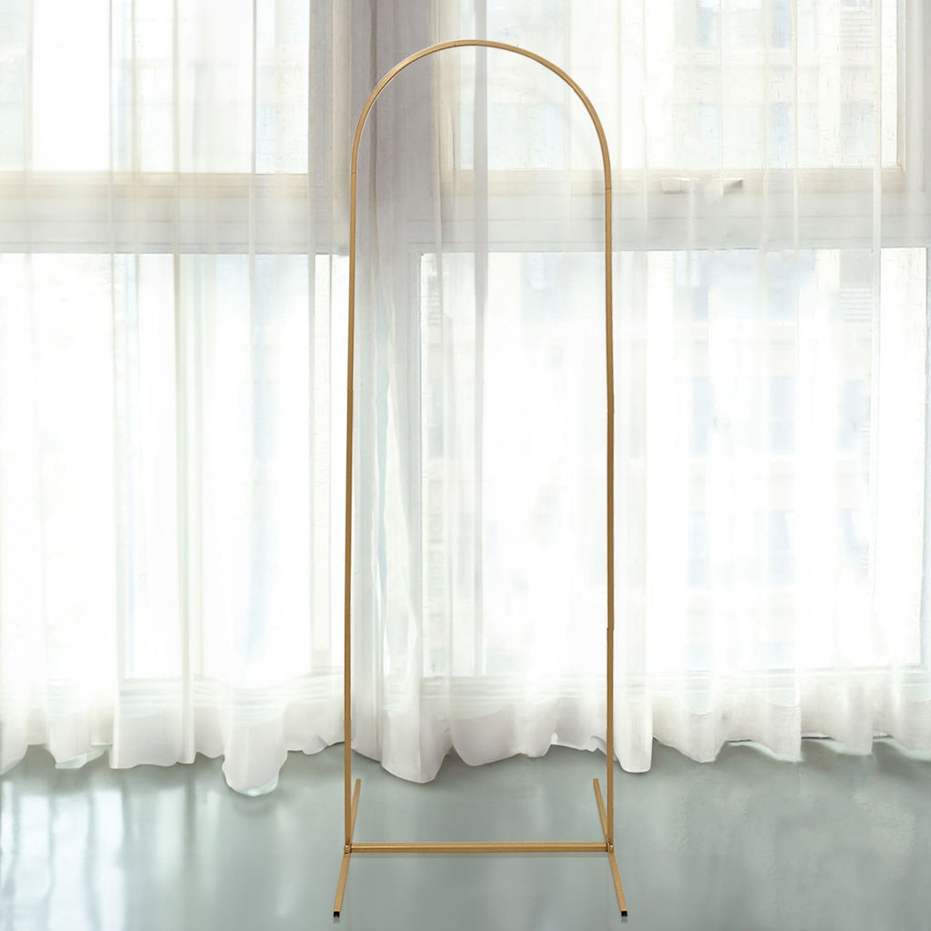 Gold Metal Round Top Backdrop Stand | TableclothsFactory