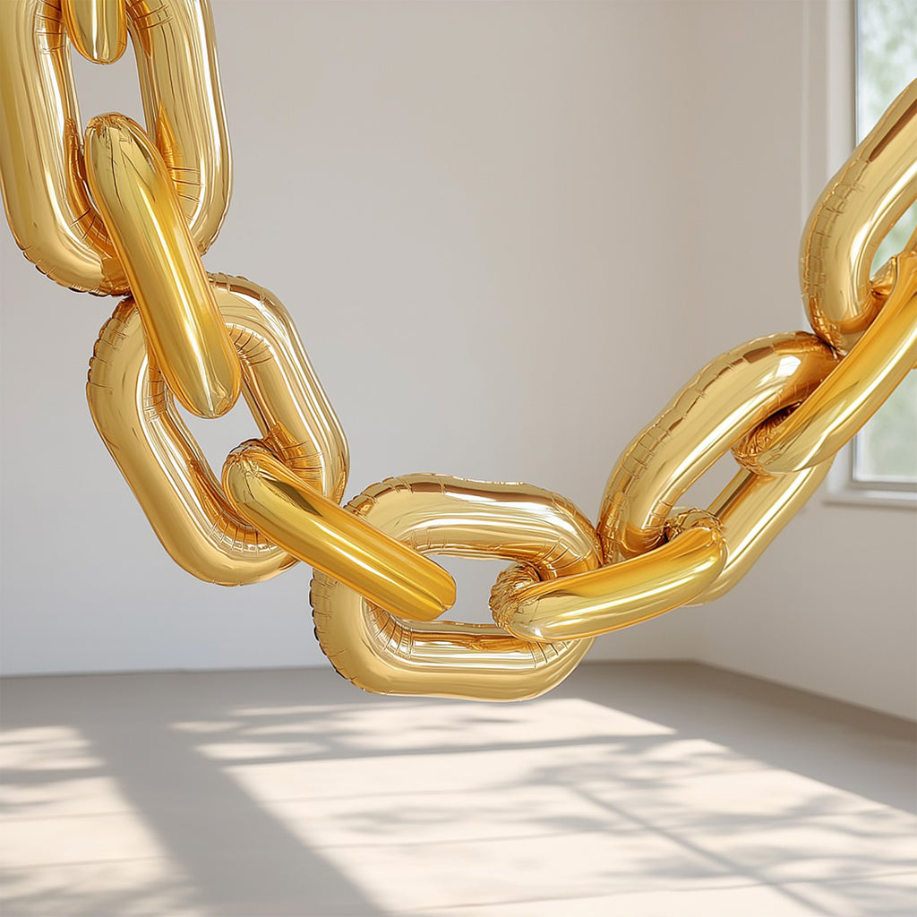30-Pack 24" Gold Chain Foil Balloons | TableclothsFactory