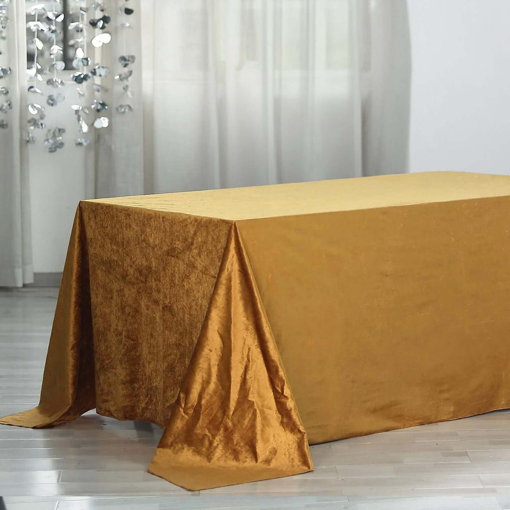 Velvet Tablecloth 90"x156" Gold | TableclothsFactory