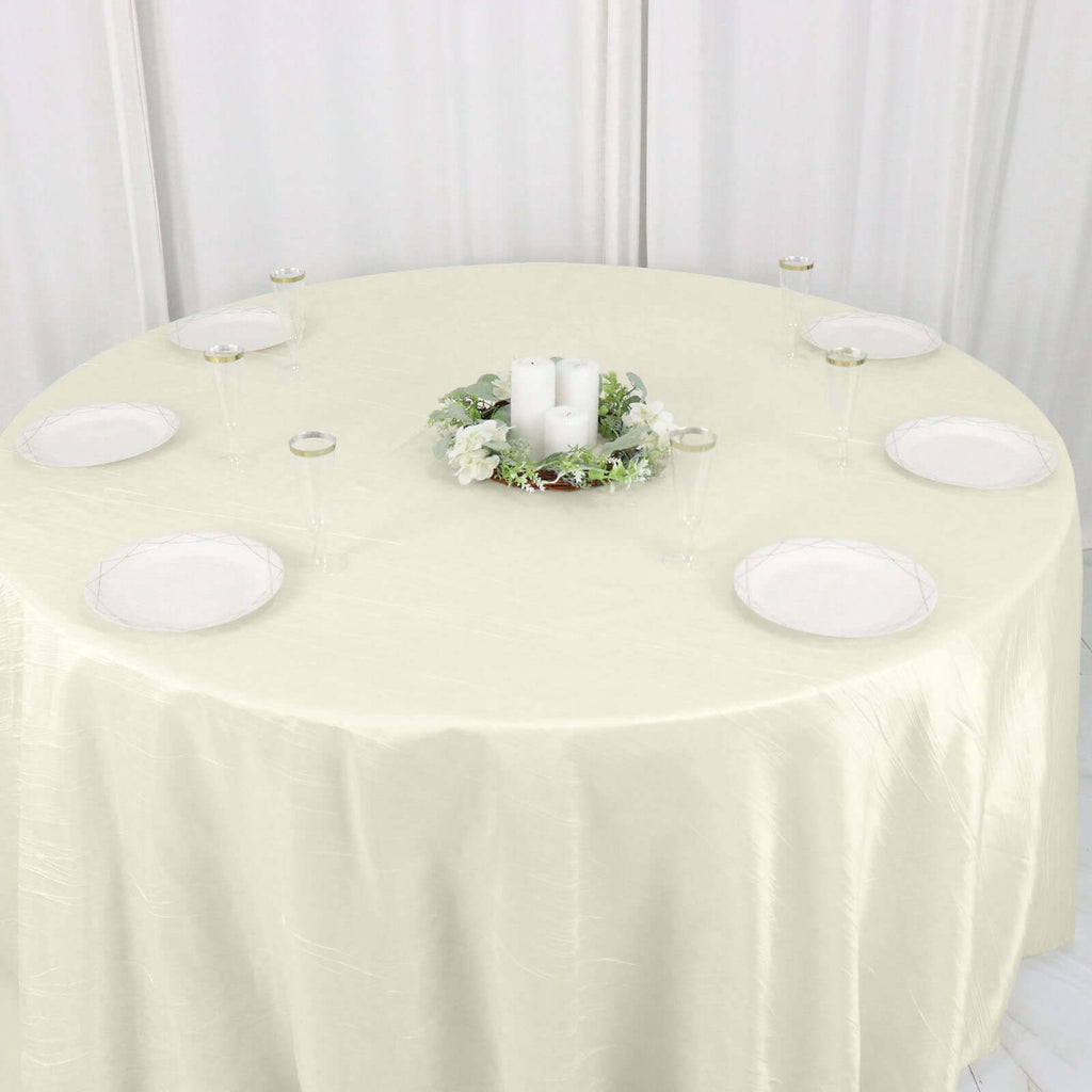 Accordion Crinkle Tablecloth 132" Ivory | TableclothsFactory