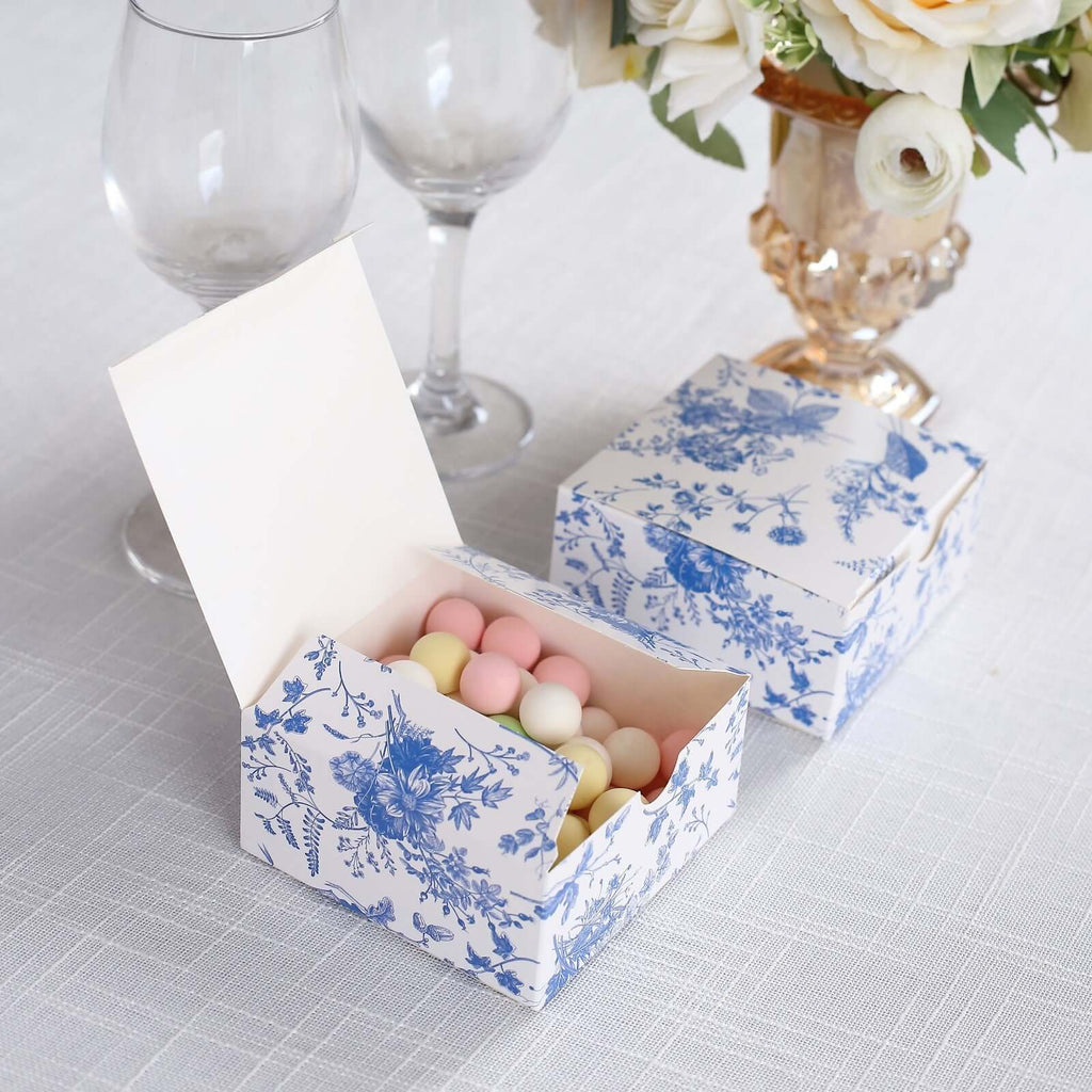 25 Pack White Blue Favor Boxes | TableclothsFactory